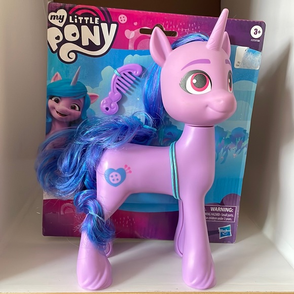 Hasbro | Toys | My Little Pony Movie Friends Izzy Moonbow 8 Inch New ...